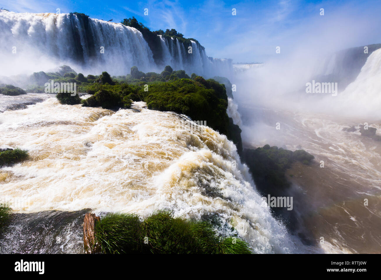 Complex of waterfalls (Cataratas del Iguazu) on Iguazu River on border ...