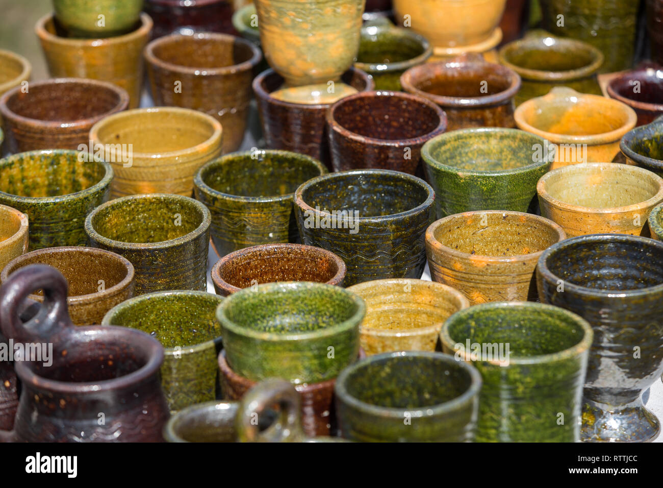handmade ceramic pottery in a roadside market Stock Photo - Alamy