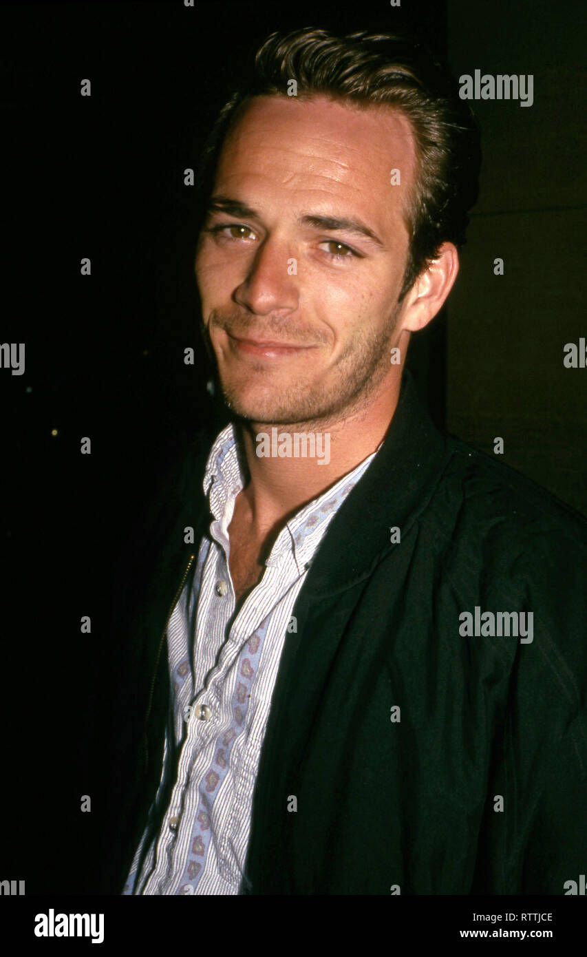 Luke Perry arrives for the Fox Network Upfronts at the Four Seasons ...