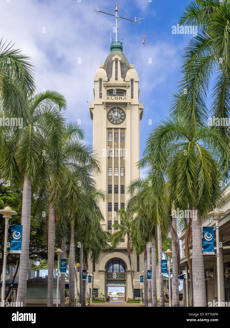 Aloha tower hi-res stock photography and images - Alamy