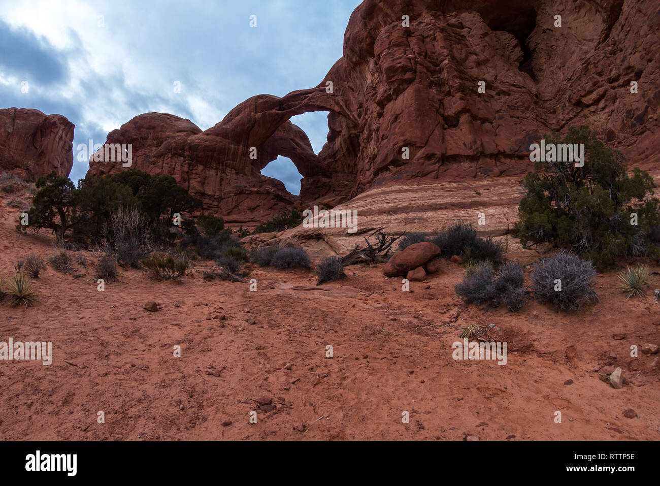 Bouncing light trail hi-res stock photography and images - Alamy