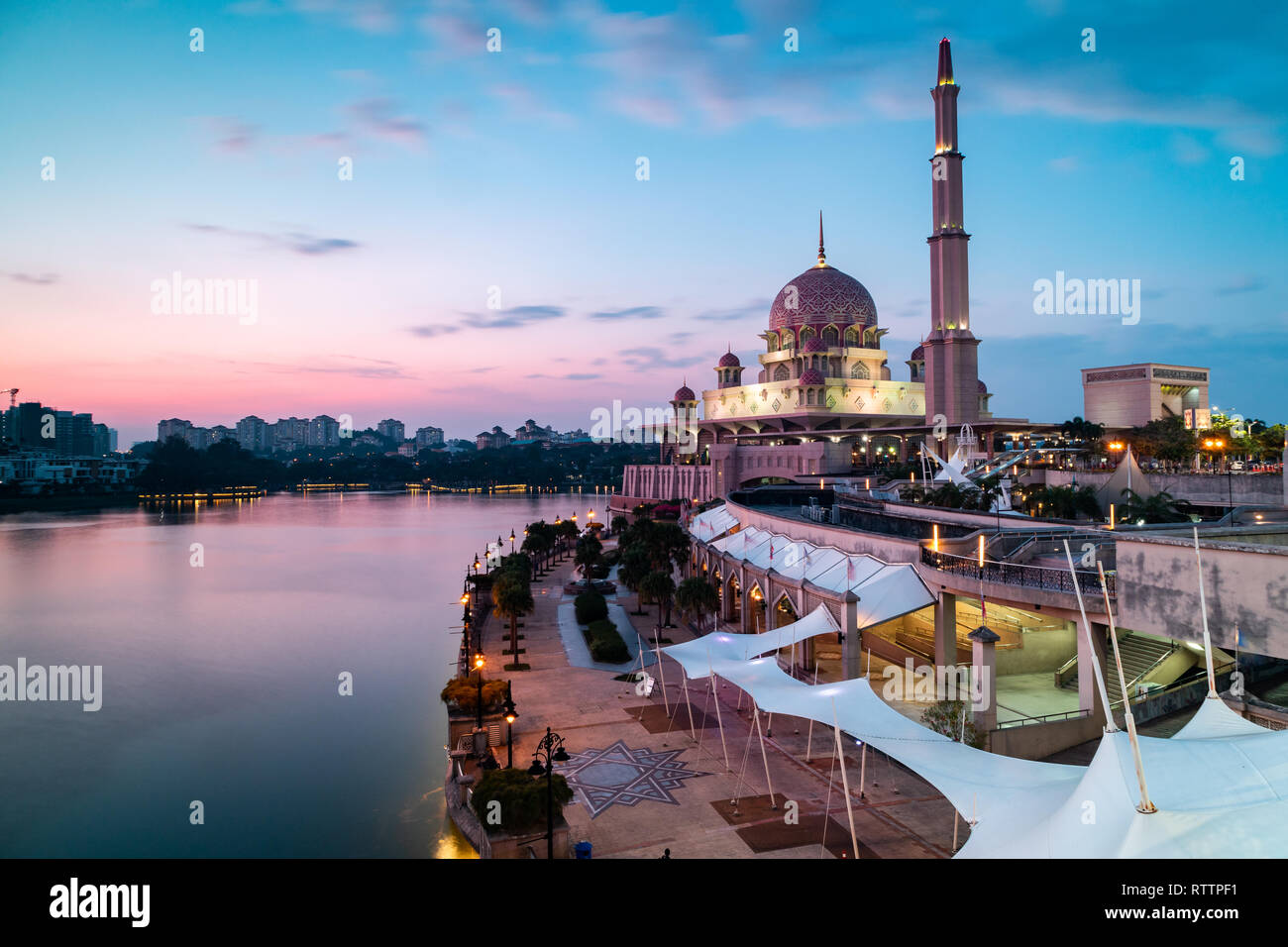 Dawn At Masjid Putra High Resolution Stock Photography and Images - Alamy