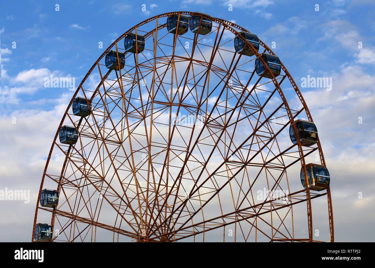 Ferris wheel top cabins hi-res stock photography and images - Alamy