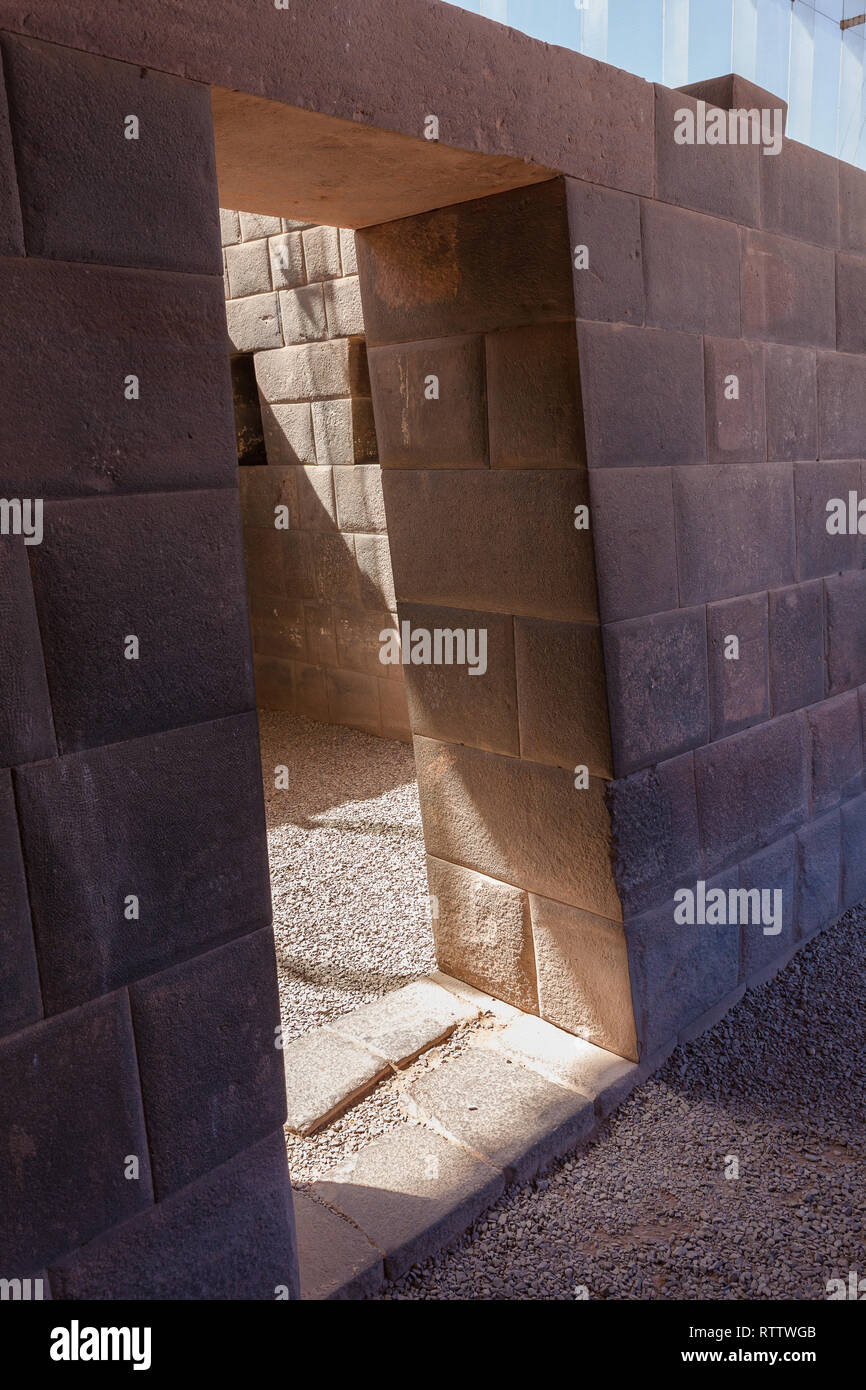 Important Inca ruins preserved inside the temple of Santo Domingo in ...