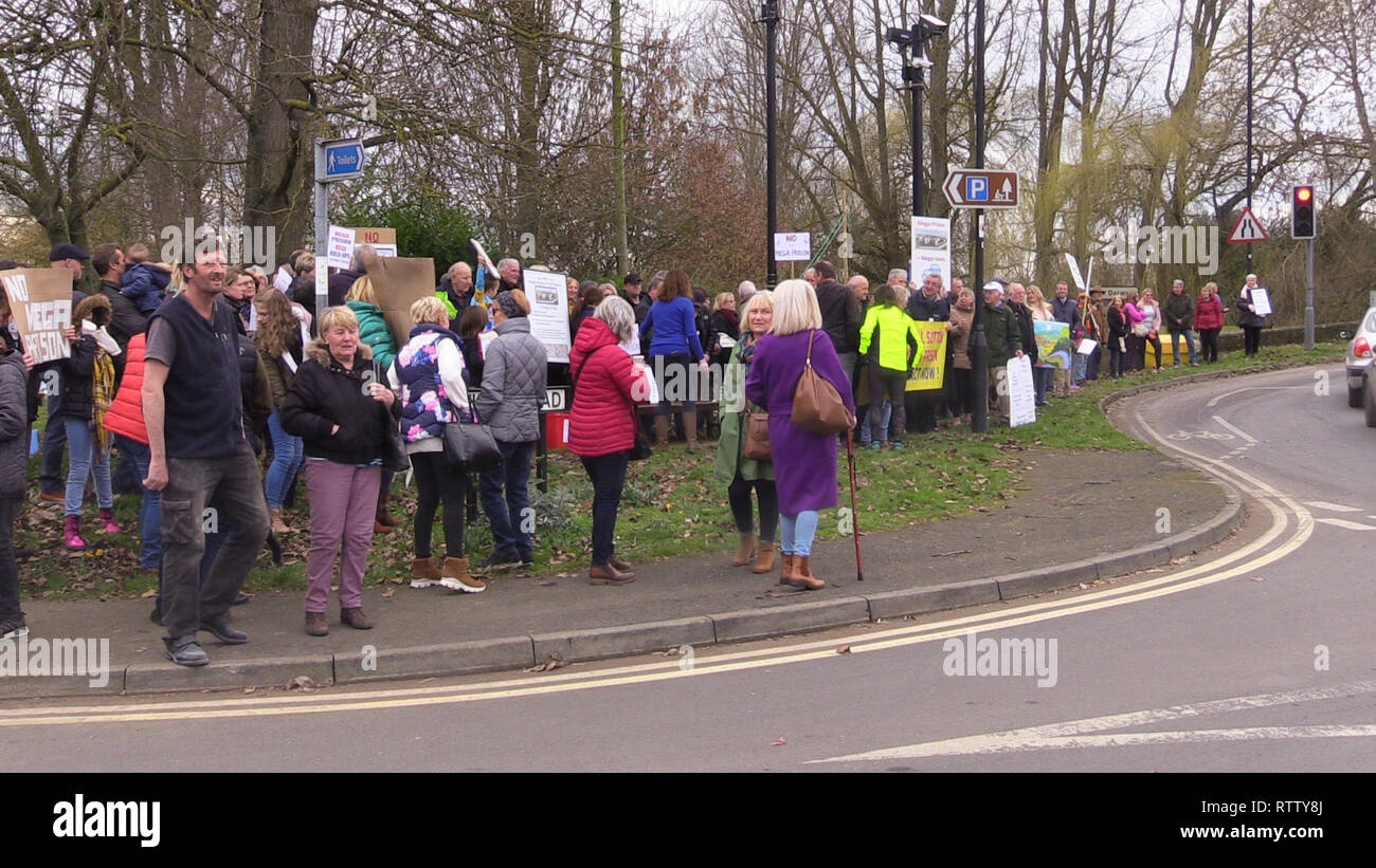440 inmates in the village of full sutton hi-res stock photography and ...