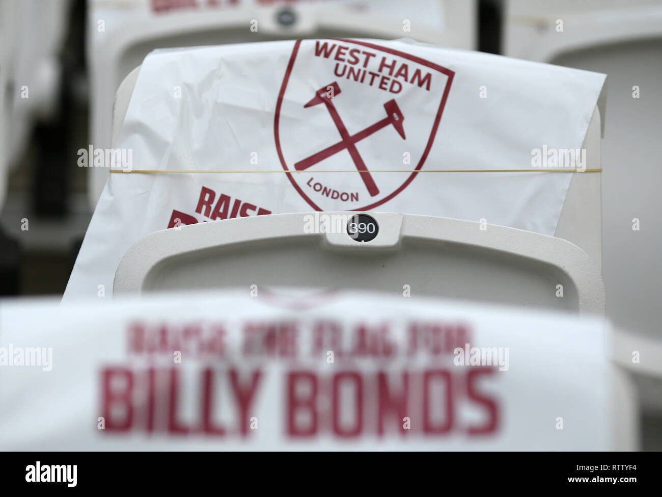 New billy bonds stand hi-res stock photography and images - Alamy