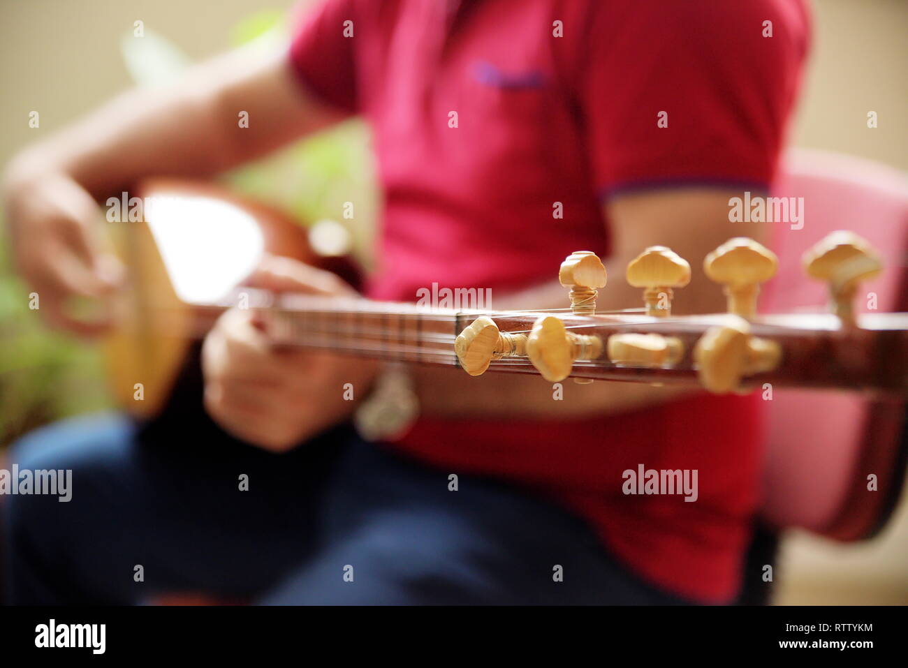 Saz-Turkish musical instrument Stock Photo - Alamy