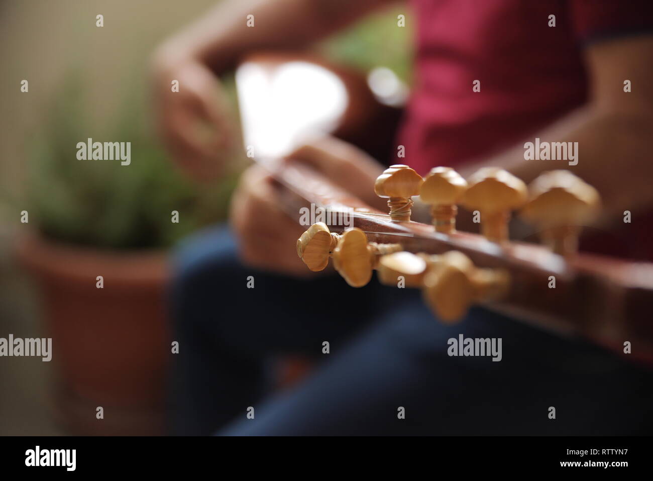 Saz-Turkish musical instrument Stock Photo - Alamy
