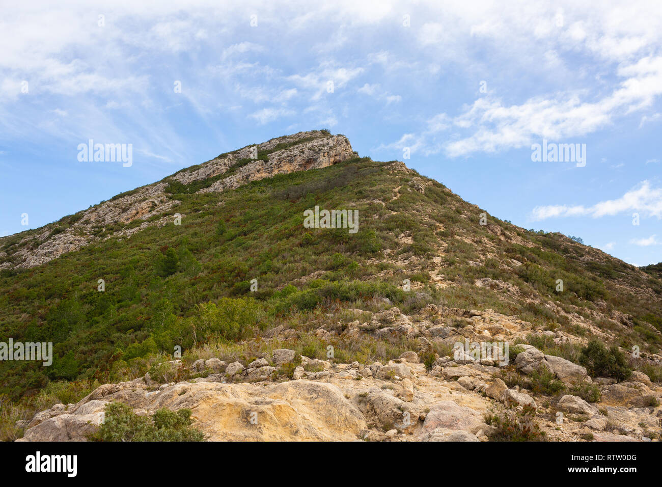 Beautiful mountain blue sky hi-res stock photography and images - Alamy