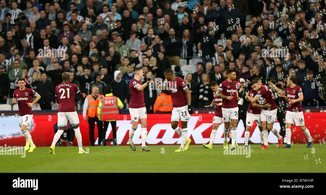 Declan rice celebration hi-res stock photography and images - Alamy