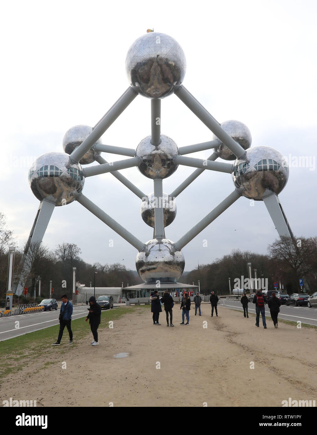The Atomium was constructed for the first post World War 2 universal ...