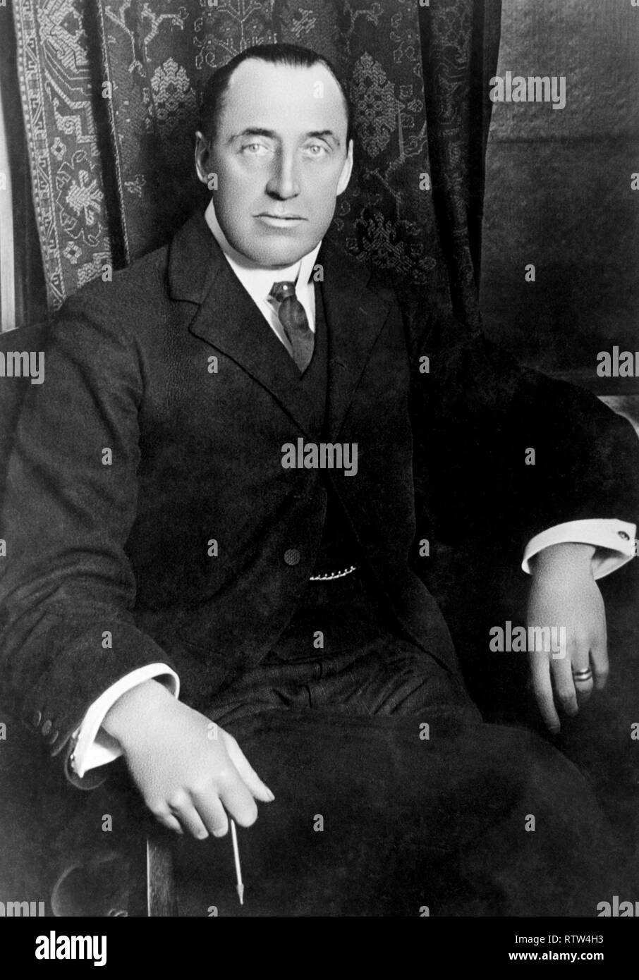 Sir edward carson hi-res stock photography and images - Alamy