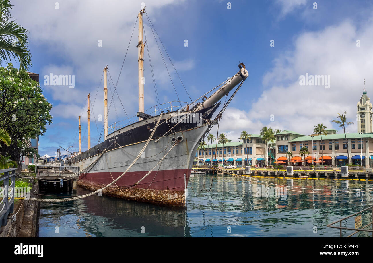 Hawaii ship falls of clyde hi-res stock photography and images - Alamy