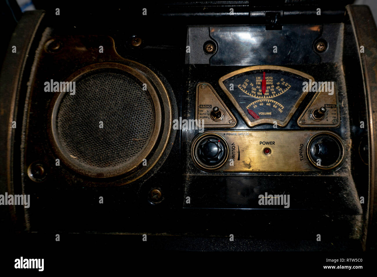 Vintage radio receiver inside hi-res stock photography and images - Alamy