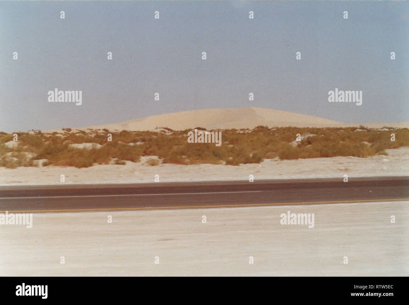 Saudi oil camel hi-res stock photography and images - Alamy