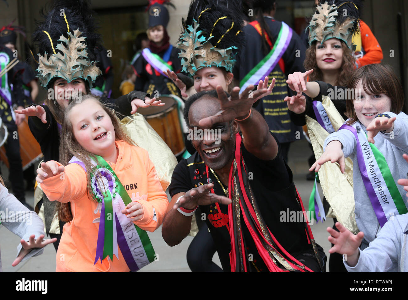 Rosettes suffragettes hi-res stock photography and images - Alamy