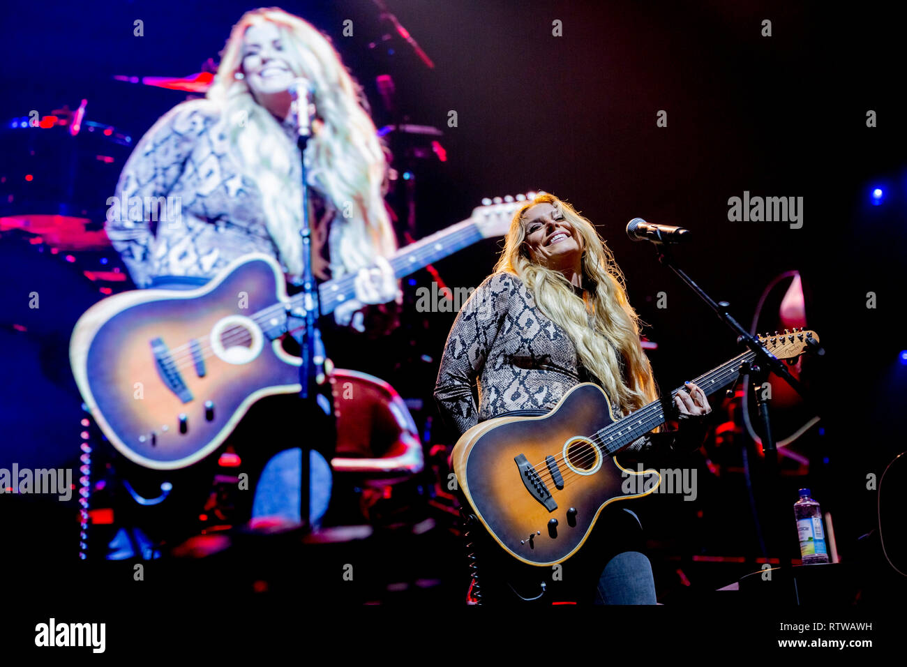 Lindsay ell hi-res stock photography and images - Alamy