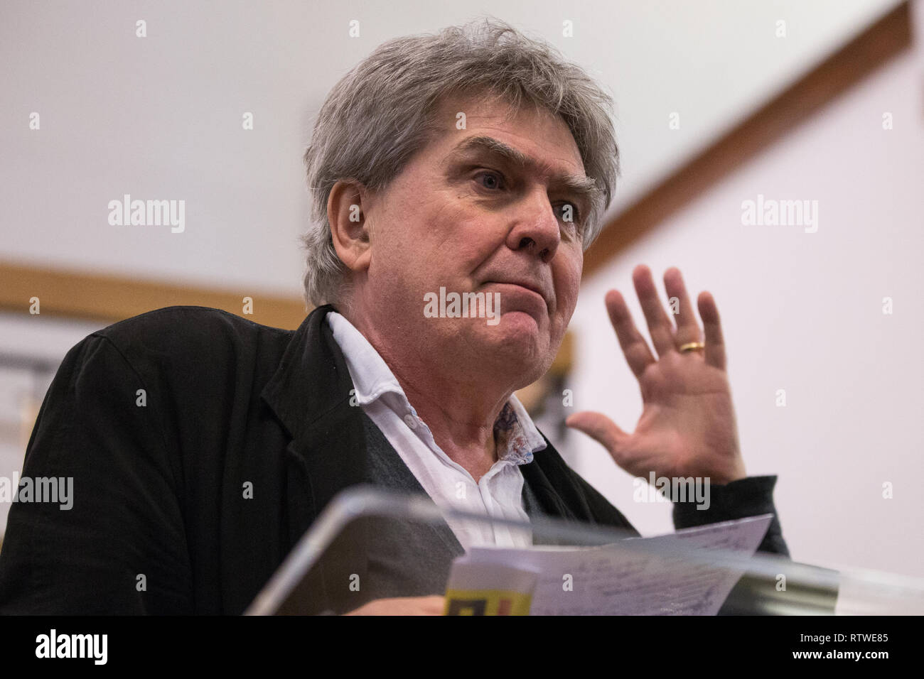 Andrew burgin hi-res stock photography and images - Alamy