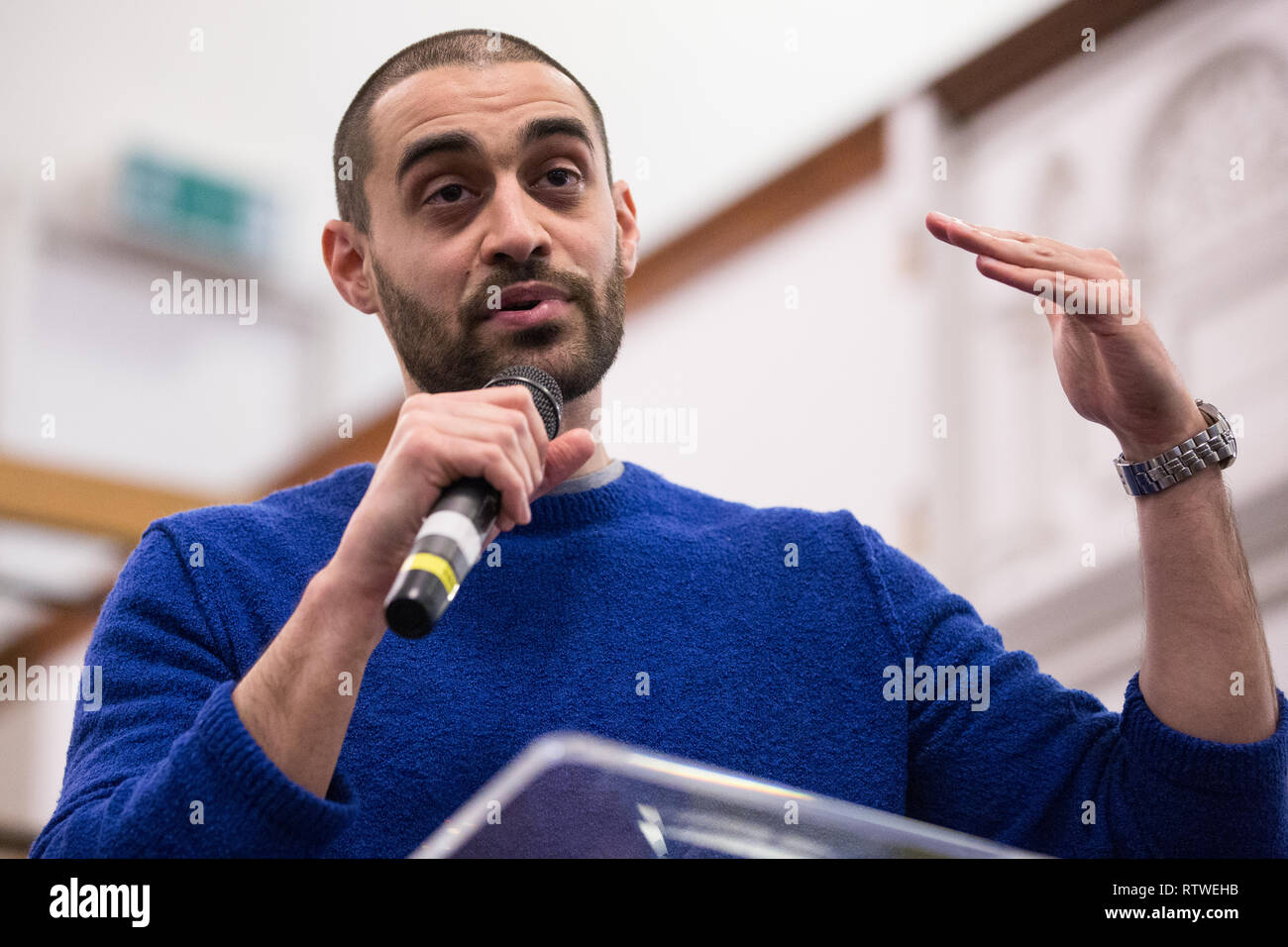 Lowkey rapper hi-res stock photography and images - Alamy