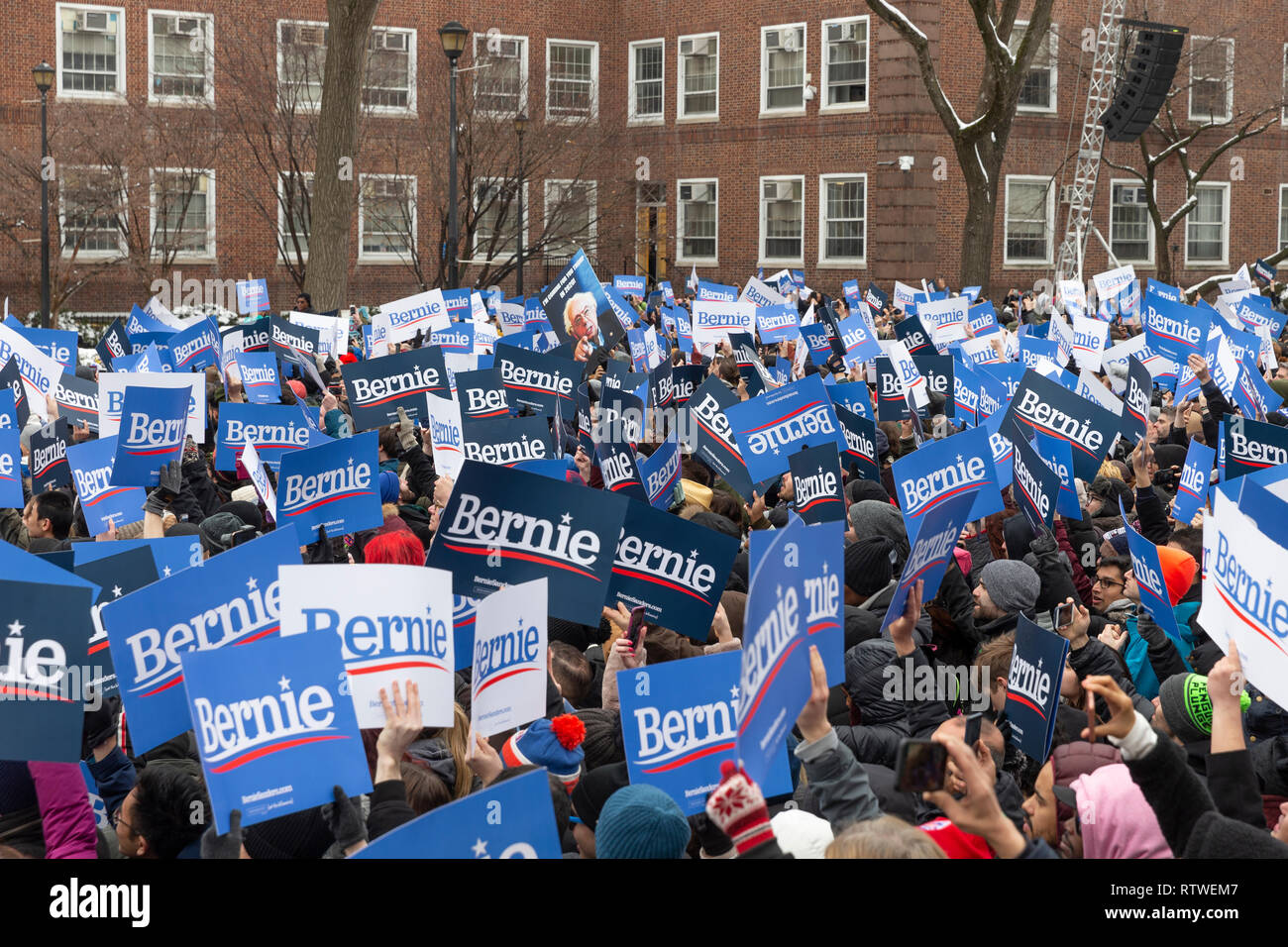 New York, NY - March 2, 2019: Atmosphere during Democratic Presidential ...