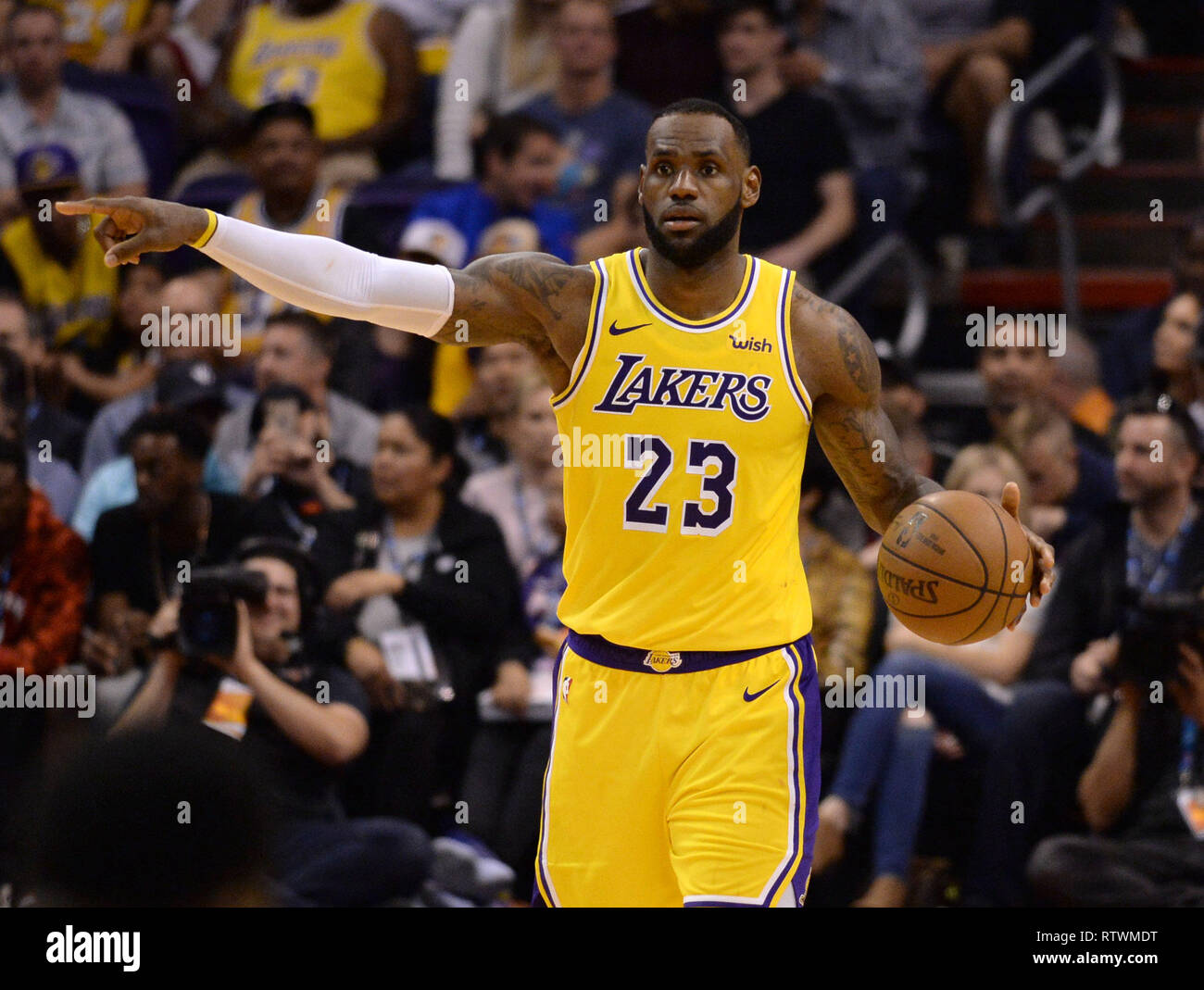 Lebron james lakers hi-res stock photography and images - Alamy