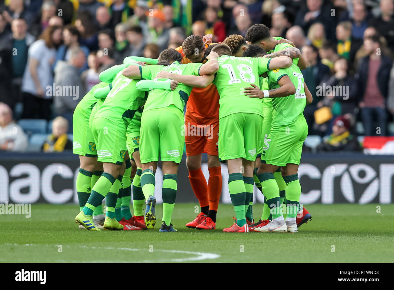 Norwich football team hi-res stock photography and images - Alamy