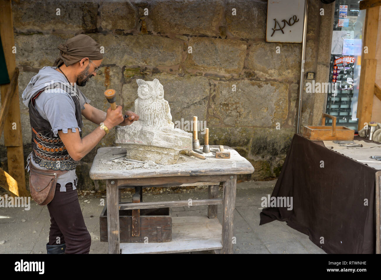 Medieval woodworker hi-res stock photography and images - Alamy