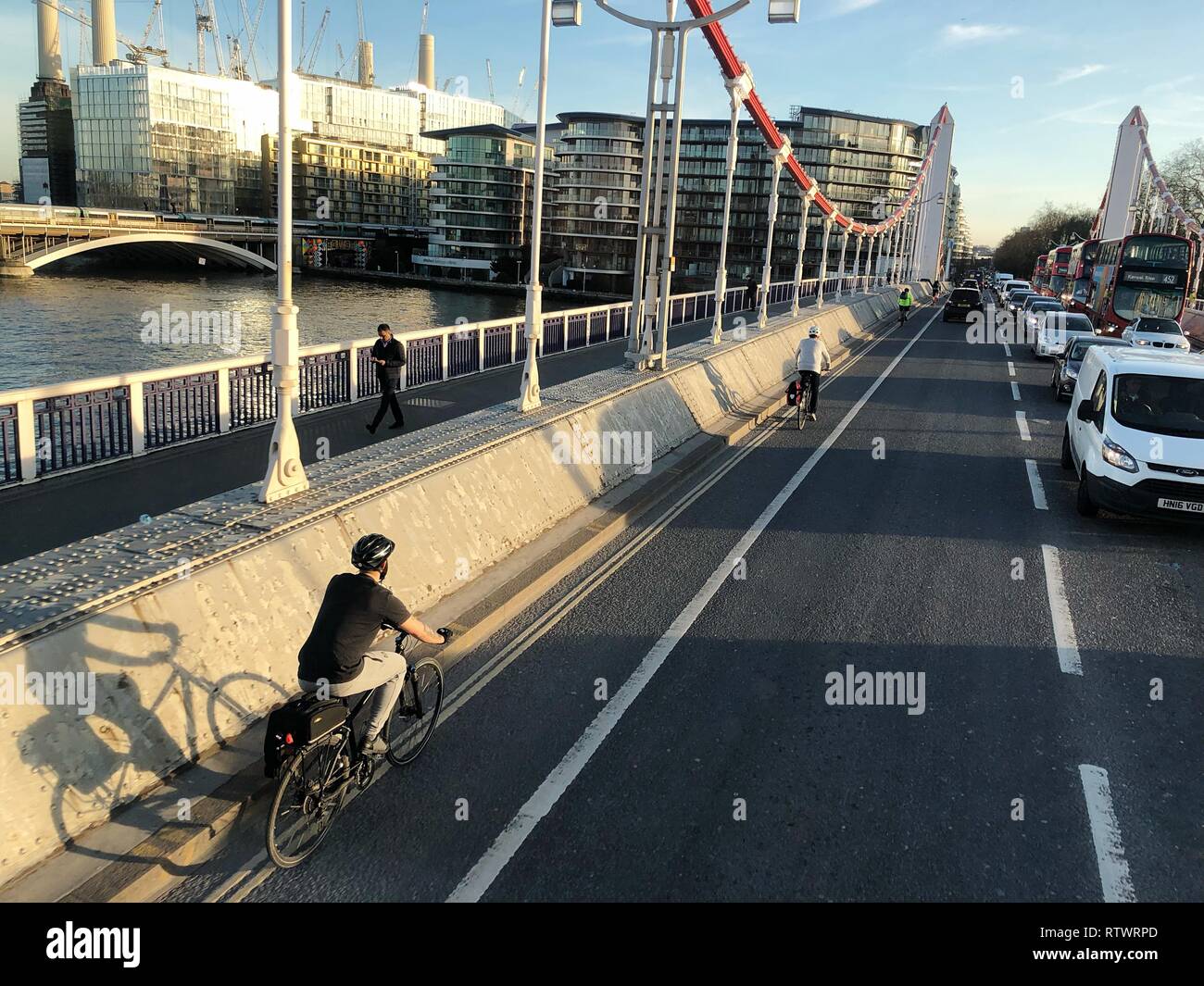 Chelsea Bridge in London, UK Stock Photo - Alamy