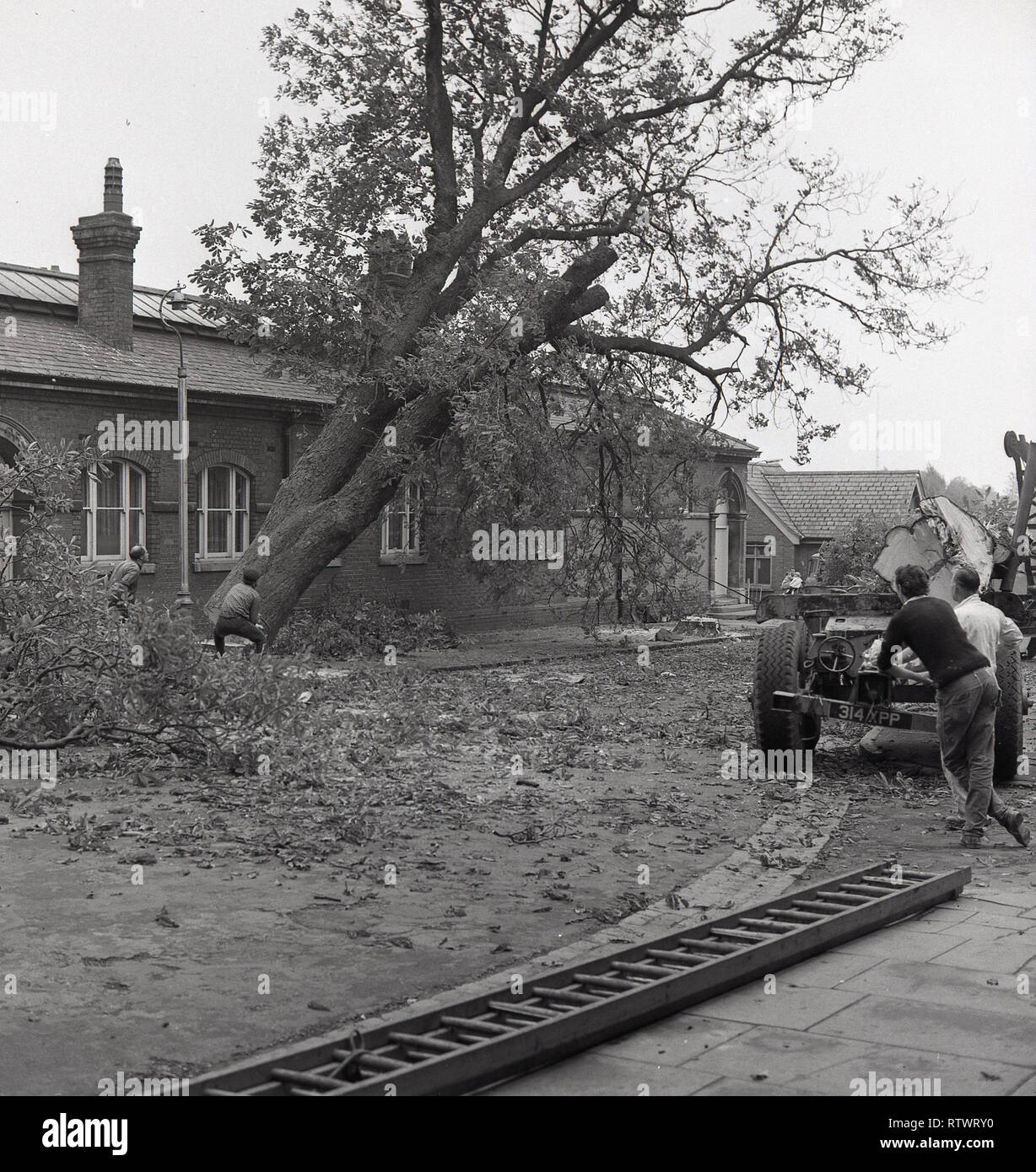 Workment hi-res stock photography and images - Alamy