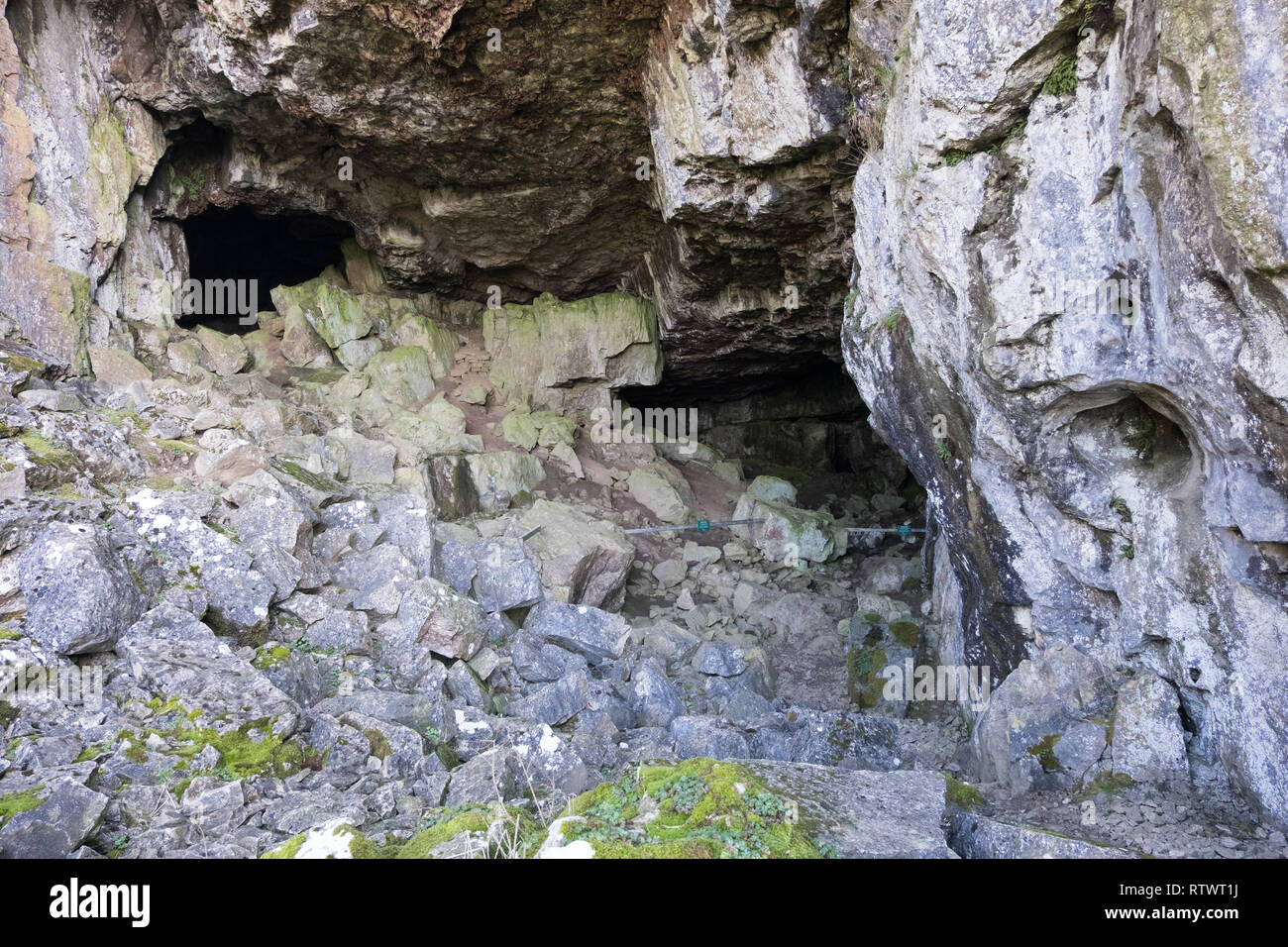 Victoria cave dales hi-res stock photography and images - Alamy