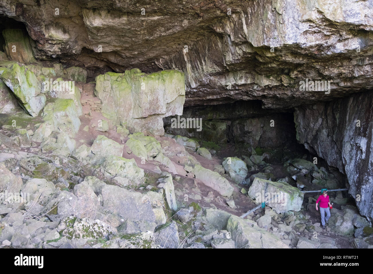 Victoria cave dales hi-res stock photography and images - Alamy