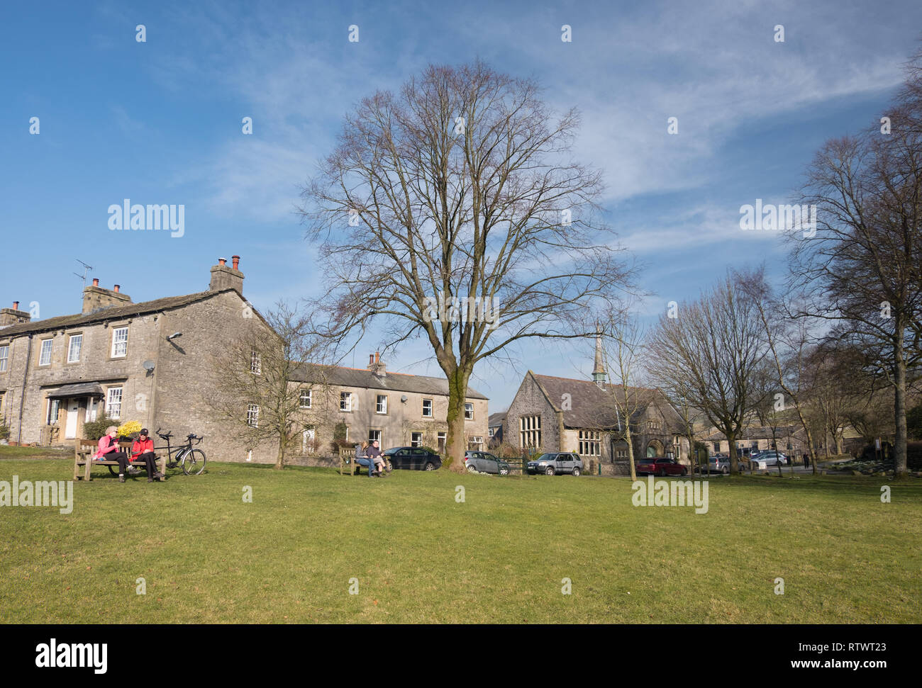 Village green langcliffe langcliffe near settle hi-res stock ...