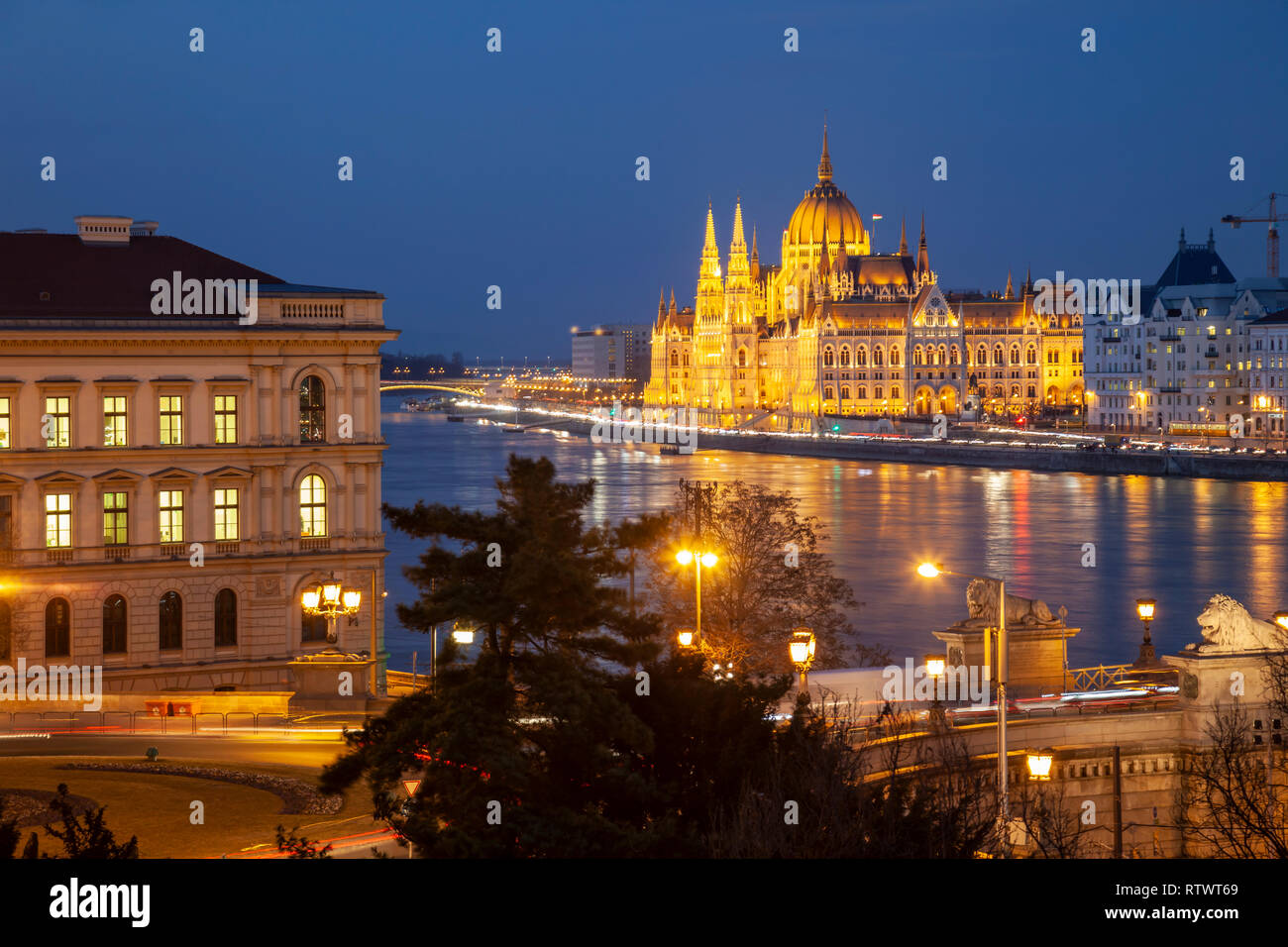 Budapest parliament building hi-res stock photography and images - Alamy