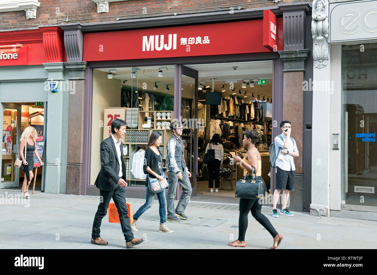 Muji shop hi-res stock photography and images - Alamy
