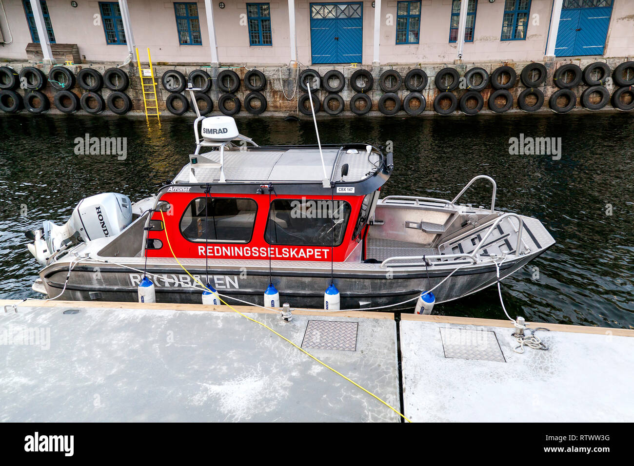 Small high speed Sea Rescue boat RS Båten i(Sommerpatruljen) dle in the ...