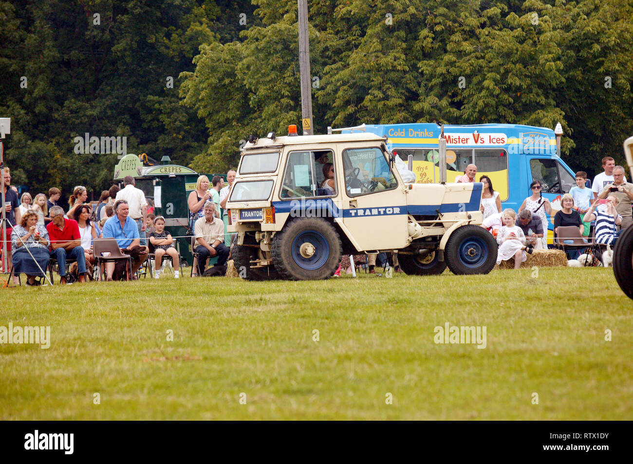 Trantor tractor hi-res stock photography and images - Alamy