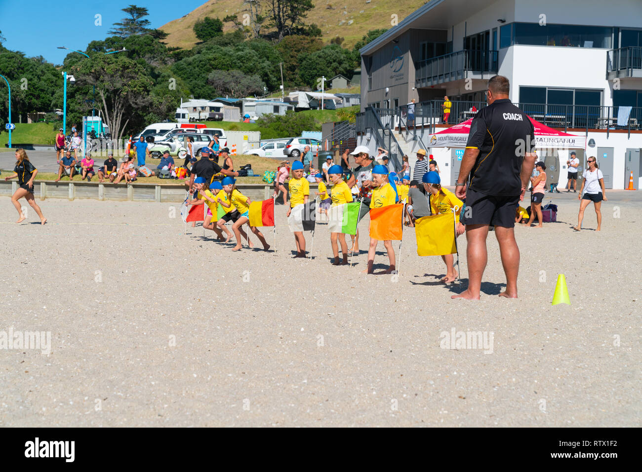 Summer bay surf club hi-res stock photography and images - Alamy