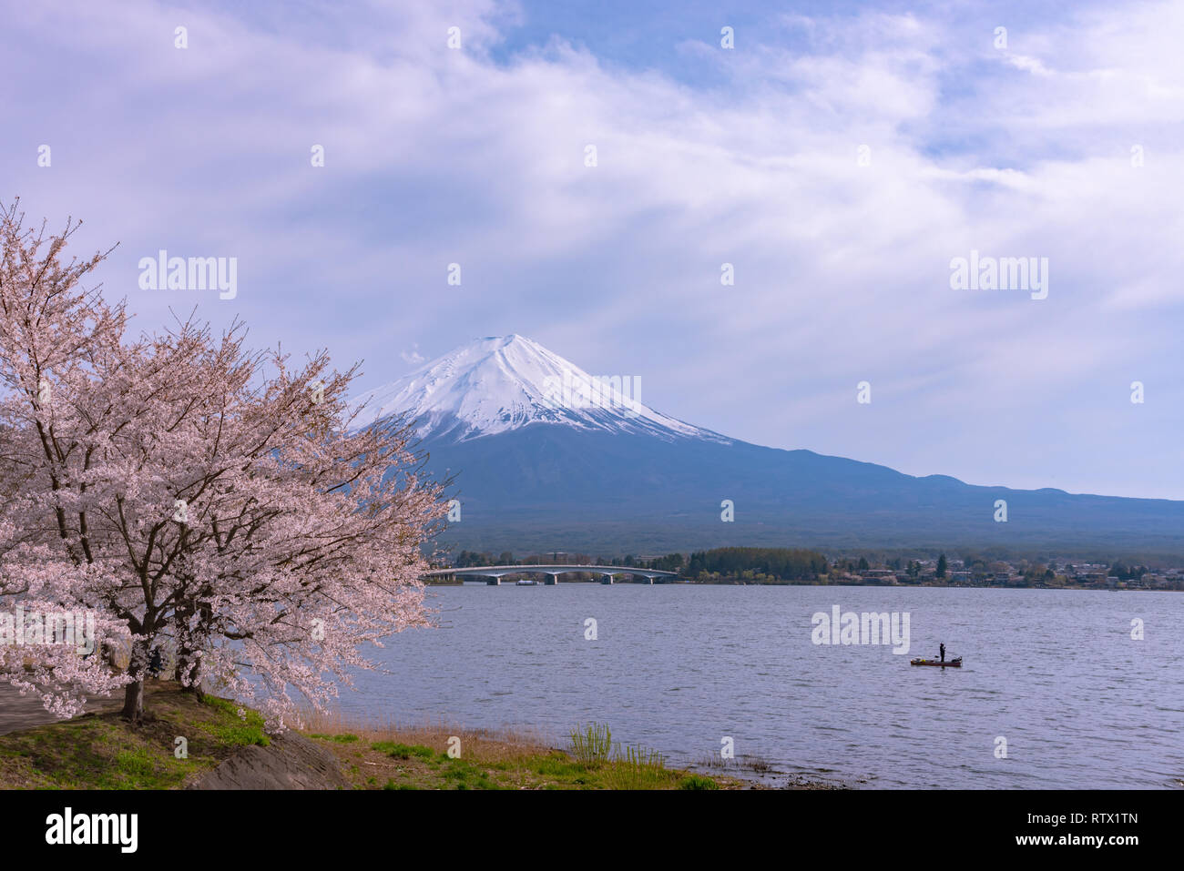 Close-up snow covered Mount Fuji ( Mt. Fuji ) with blue sky background ...