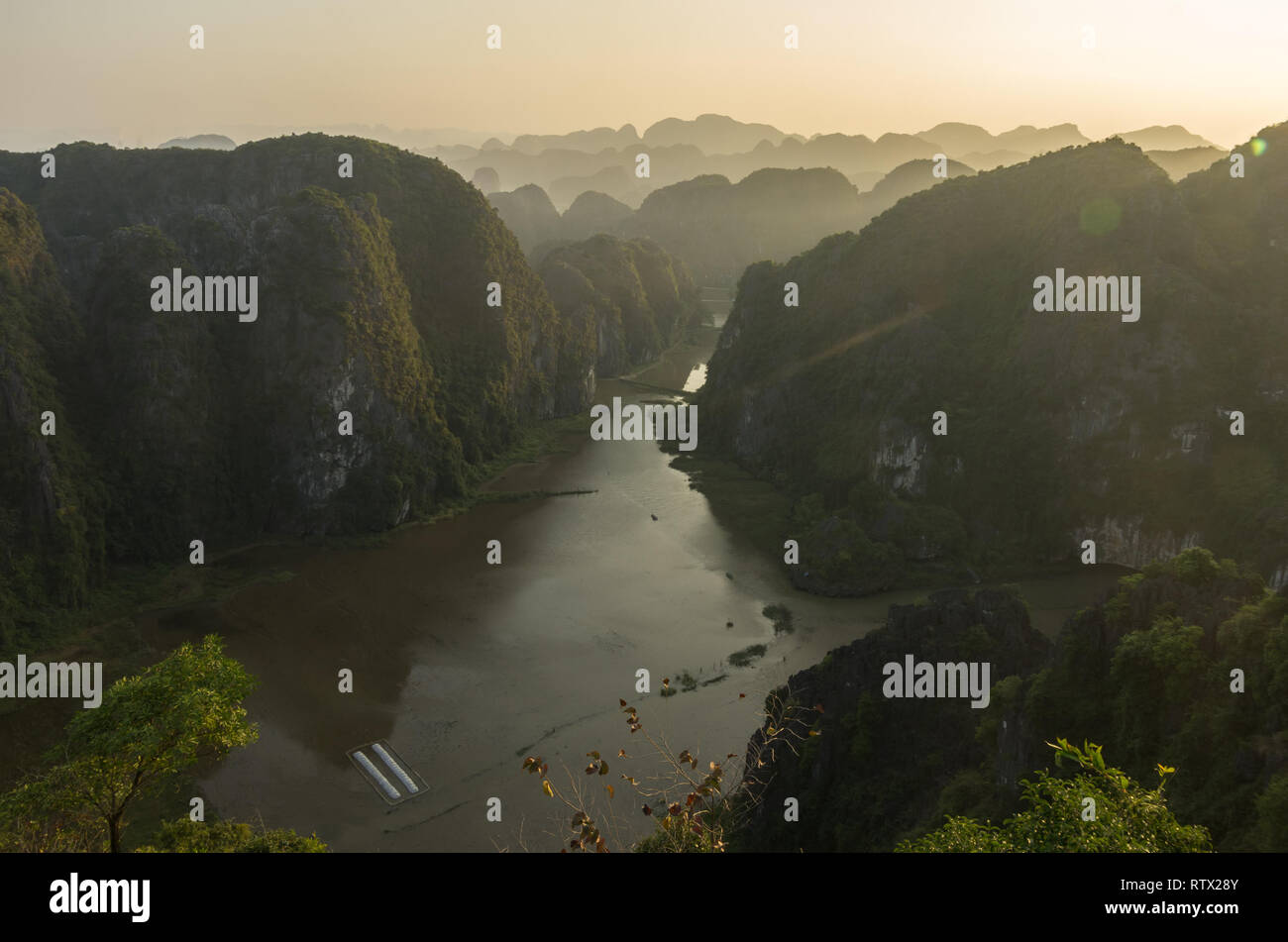 Amazing panorama view of limestone rocks and mountaintops from Hang Mua ...