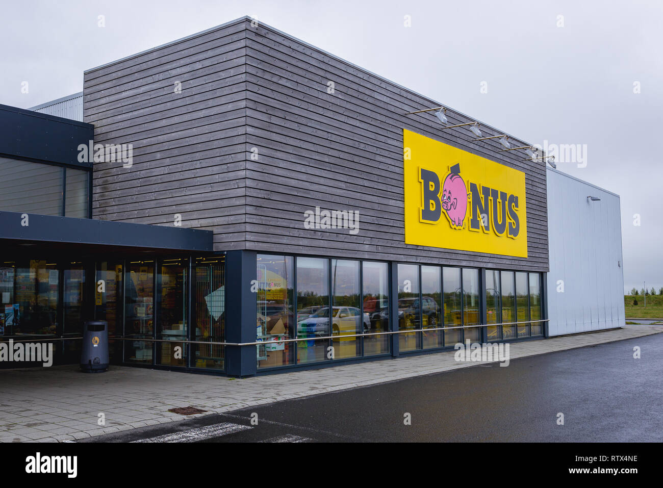 Bonus supermarket selfoss iceland hi-res stock photography and images ...