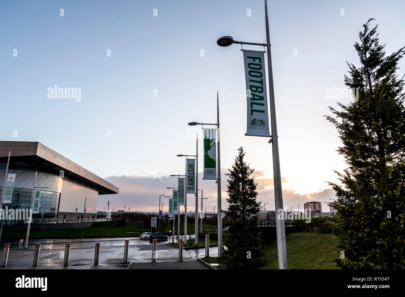 Sunset emirates stadium hi-res stock photography and images - Alamy