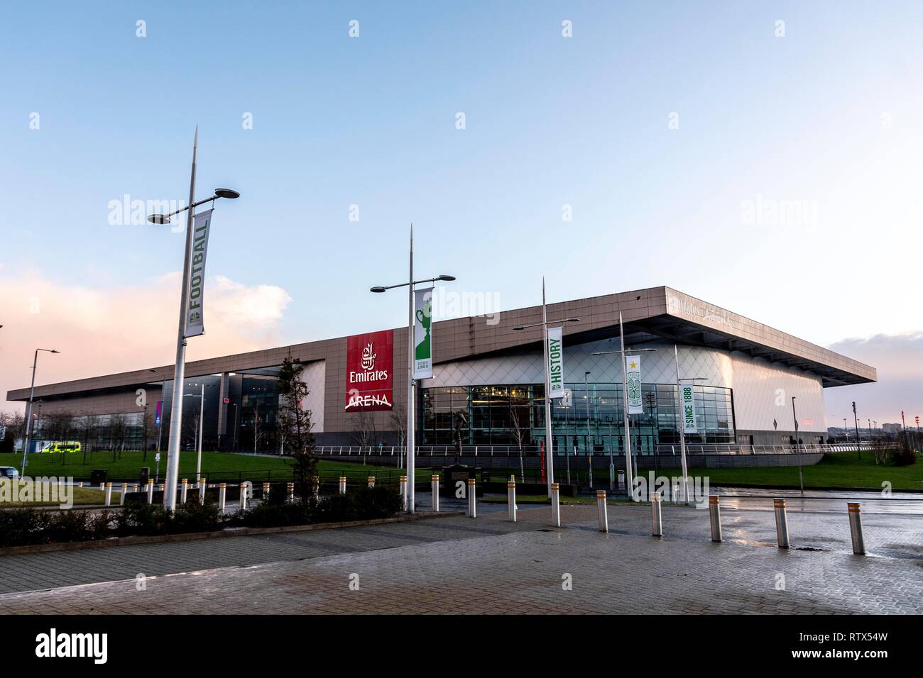 Sunset emirates stadium hi-res stock photography and images - Alamy