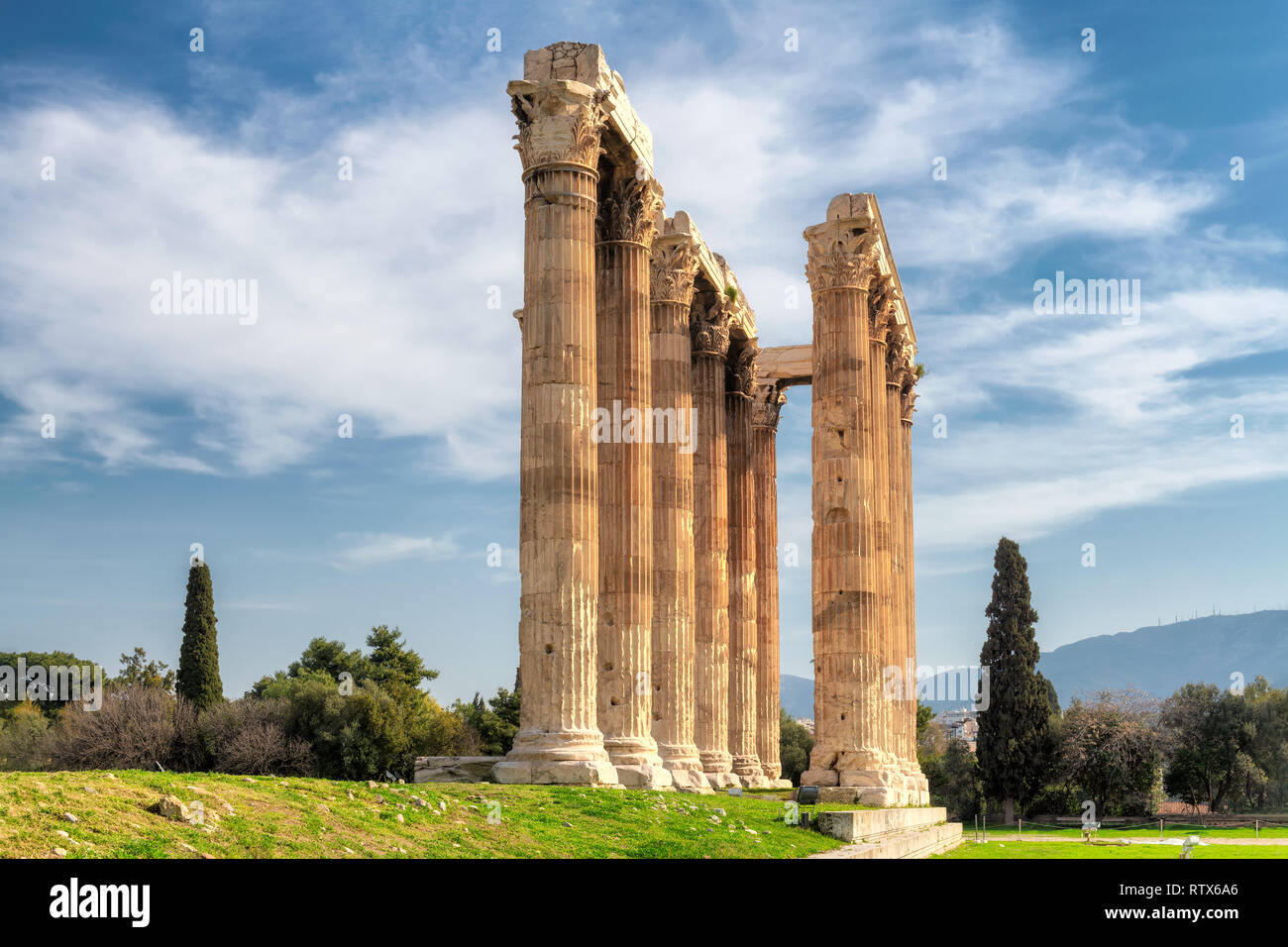Olympian Zeus columns, Athens Greece Stock Photo - Alamy