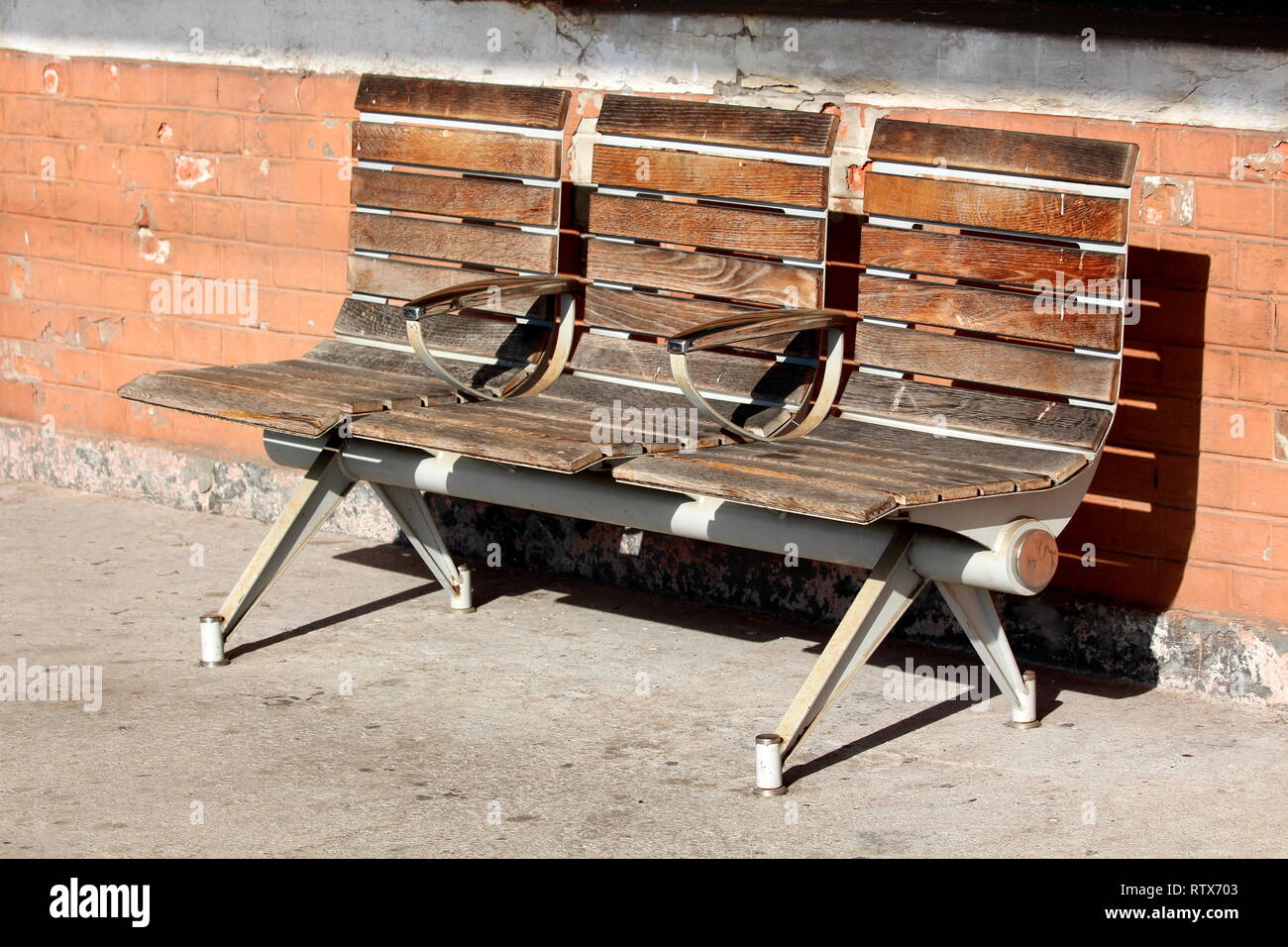 Middle mounted seats hi-res stock photography and images - Alamy