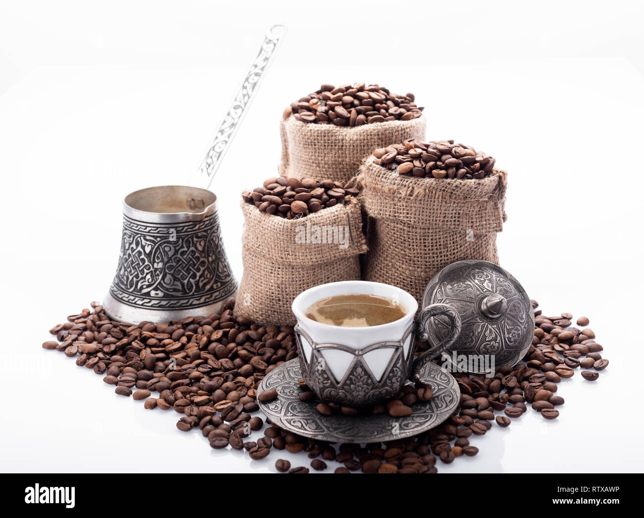 Arabic coffee culture hi-res stock photography and images - Alamy