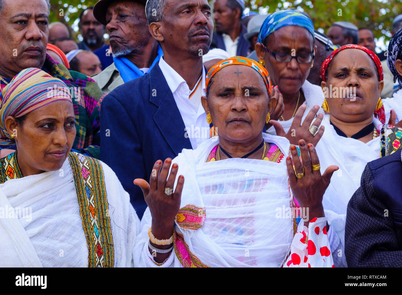 JERUSALEM, ISRAEL - NOVEMBER 11, 2015: Ethiopian Jewish prayers at the ...