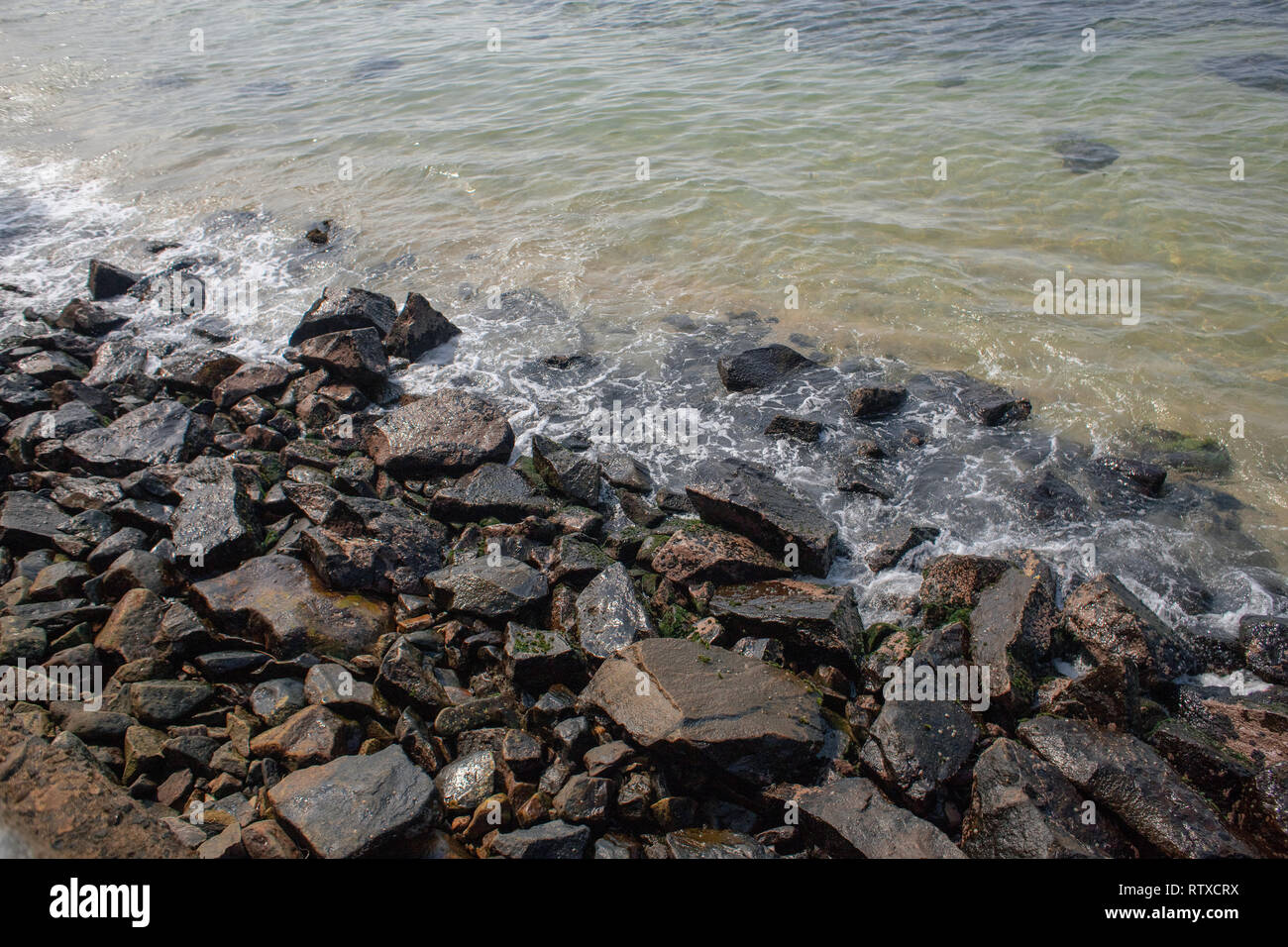 Beautiful rocks and ocean sky hi-res stock photography and images - Alamy