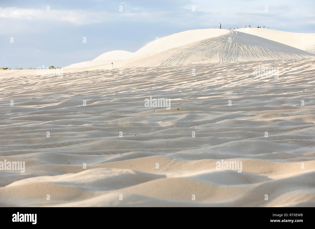 Mui ne dunes car hi-res stock photography and images - Alamy