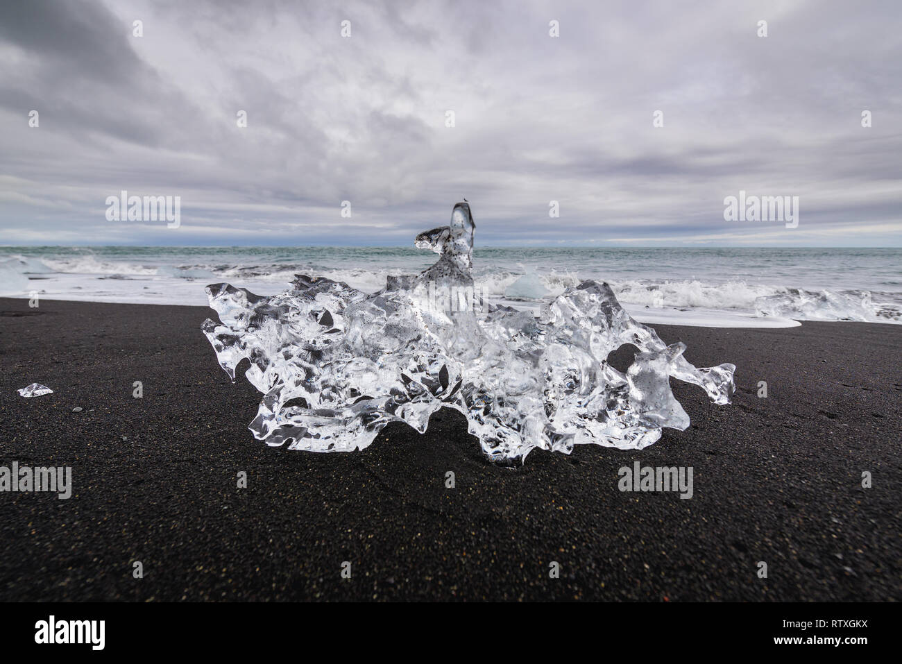 Ice on Atlantic Ocean Diamond Beach in southeast Iceland Stock Photo ...