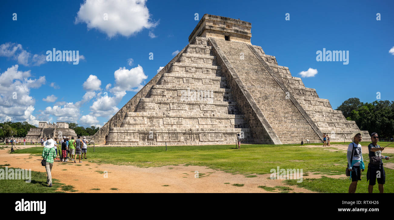 El Castillo pyramid in Chichén-Itzá, Mexico Stock Photo - Alamy